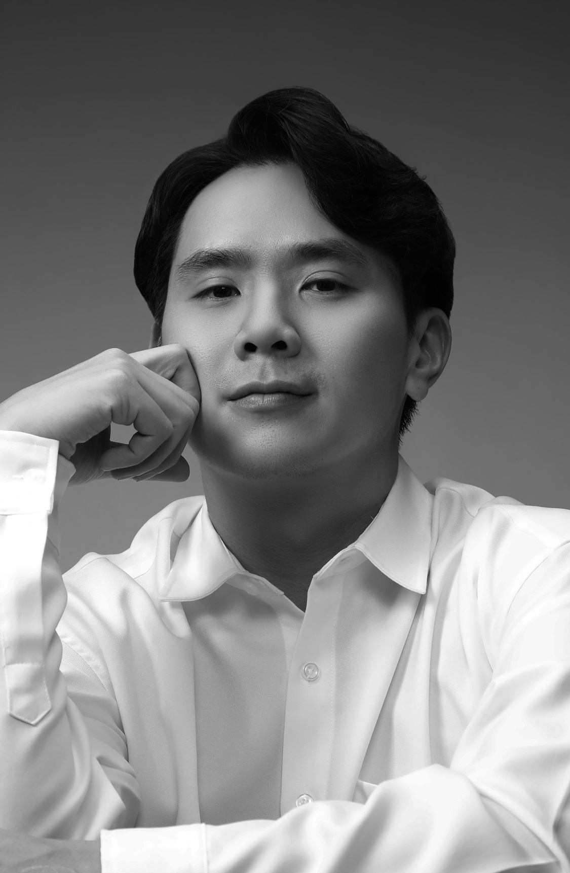 dr. Ricky Fernando Maharis, Sp.DVE - Clinic de' Votre Peau